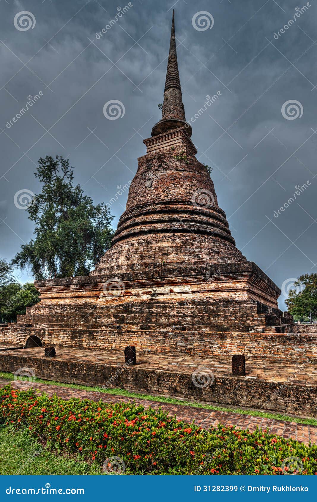 Old Chedi in Sukhothai, Thailand Stock Image - Image of landmark ...