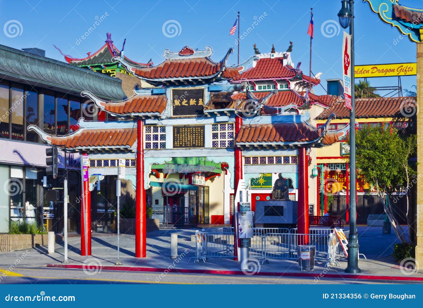 Old Chinatown Gate in Los Angeles Editorial Photo - Image of downtown ...