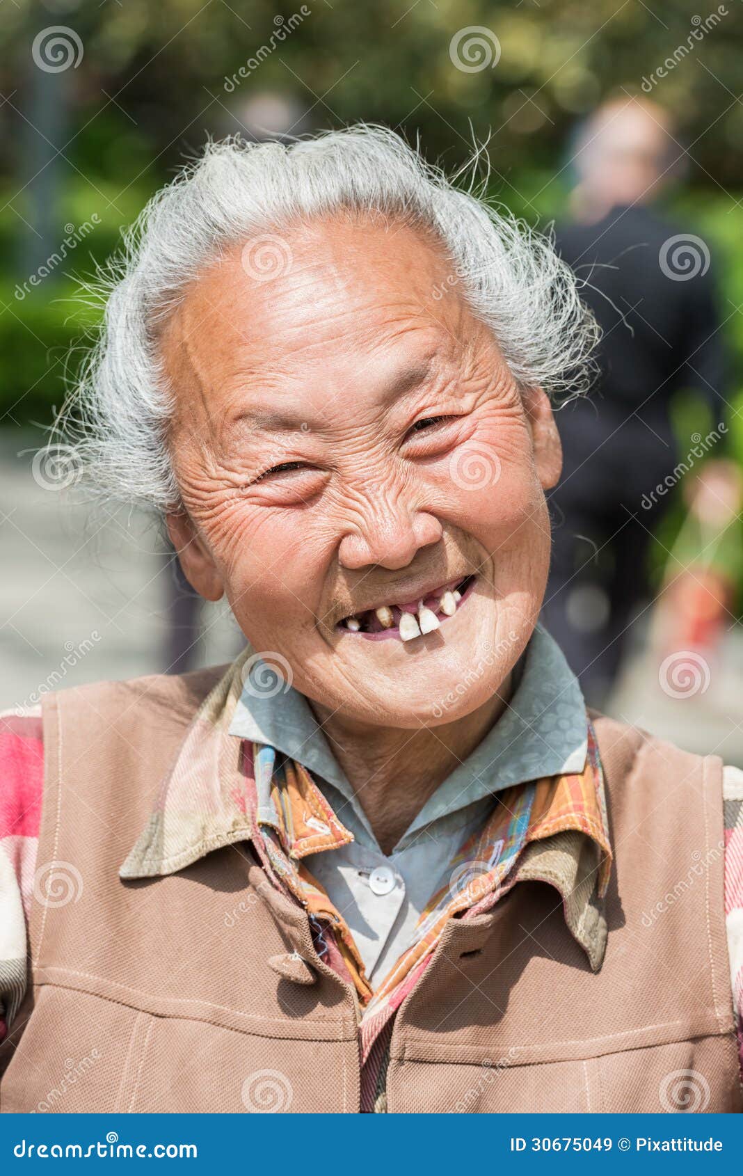 Old Chinese Woman Friendly Toothless Toothy Smiling Outddors Portrait ... Old Chinese Woman Friendly Toothless Toothy Smiling Outddors Portrait ...