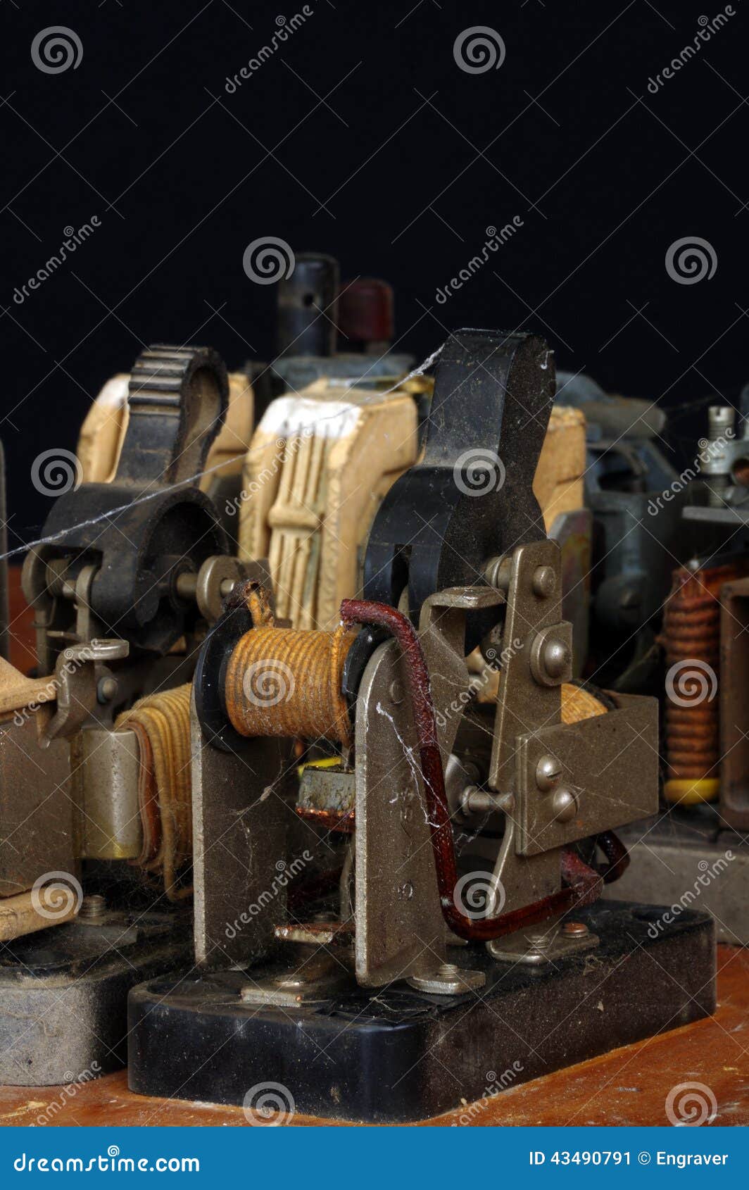 Old Circuit Breaker Panel 3 Stock Image - Image of wire, connection ...