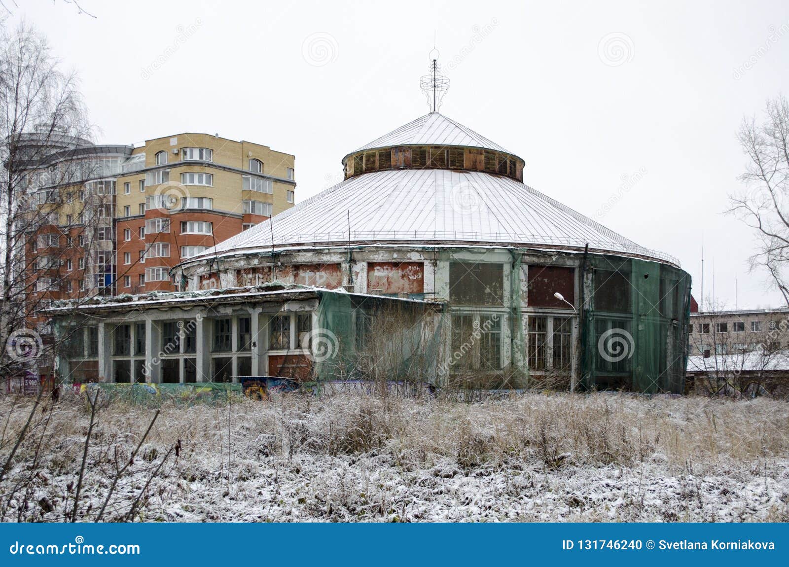 Old Circus Building in Arkhangelsk. Stock Photo - Image of yellow ...