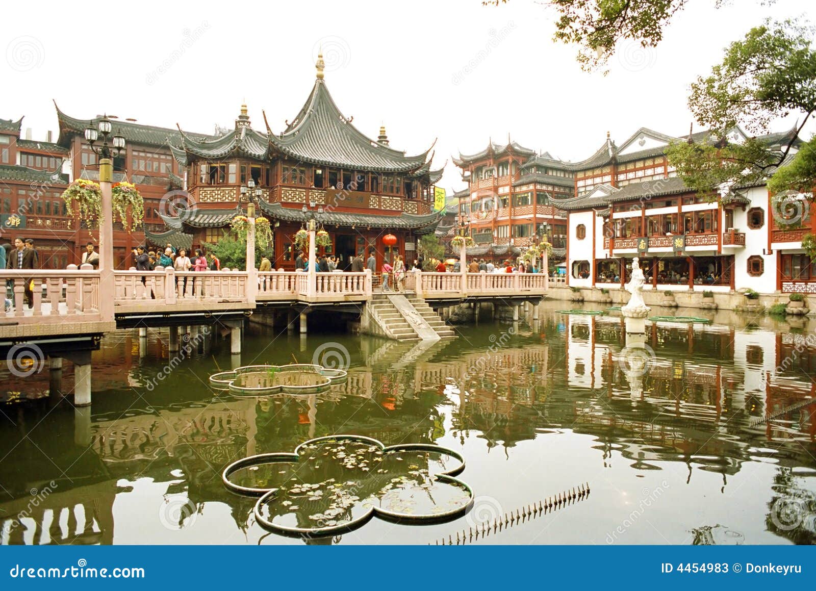 The Old City God's Temple In Shanghai Stock Image - Image: 4454983