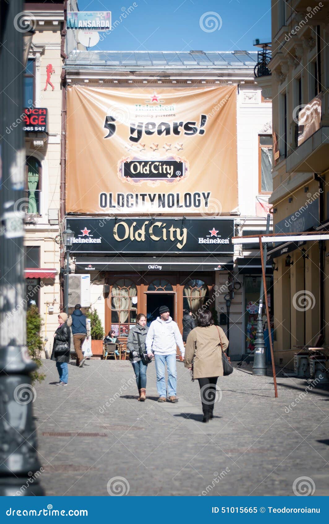 Old city pub editorial image. Image of outdoor, lipscani - 51015665