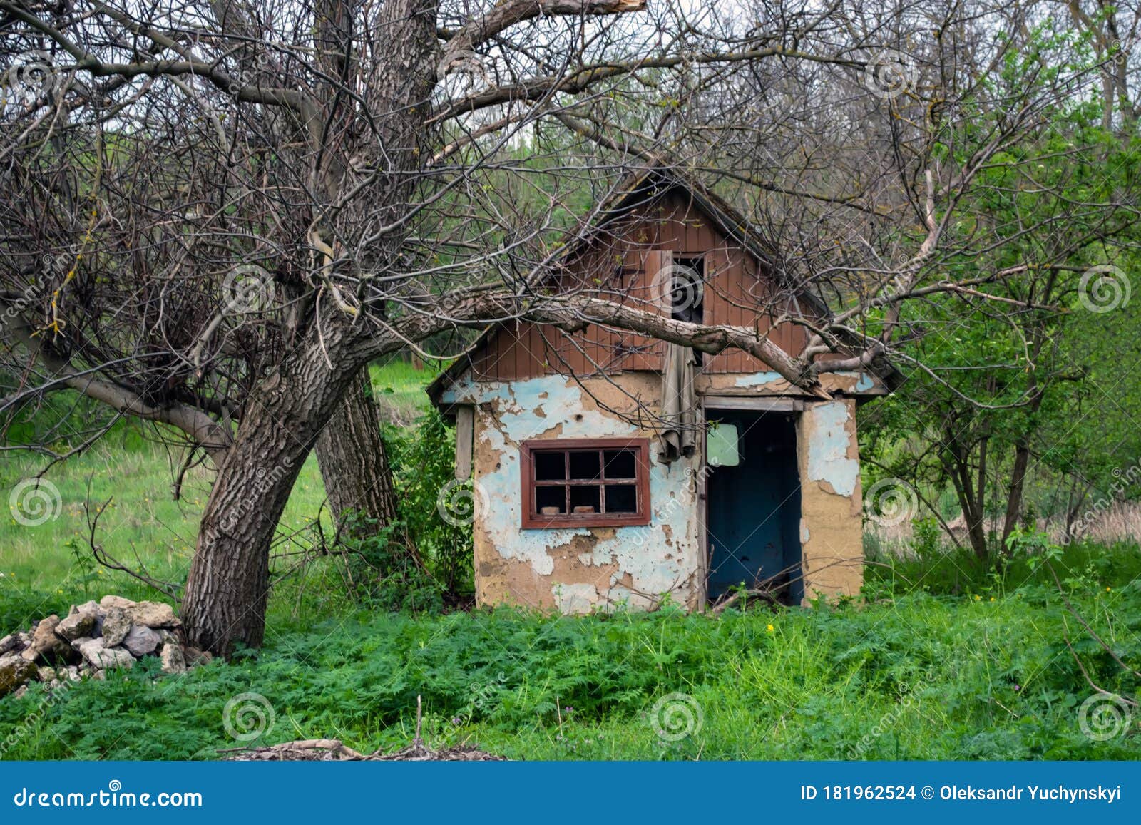 Old, Clay, Fallen House Under a Thatched Roof Stock Photo - Image of ...
