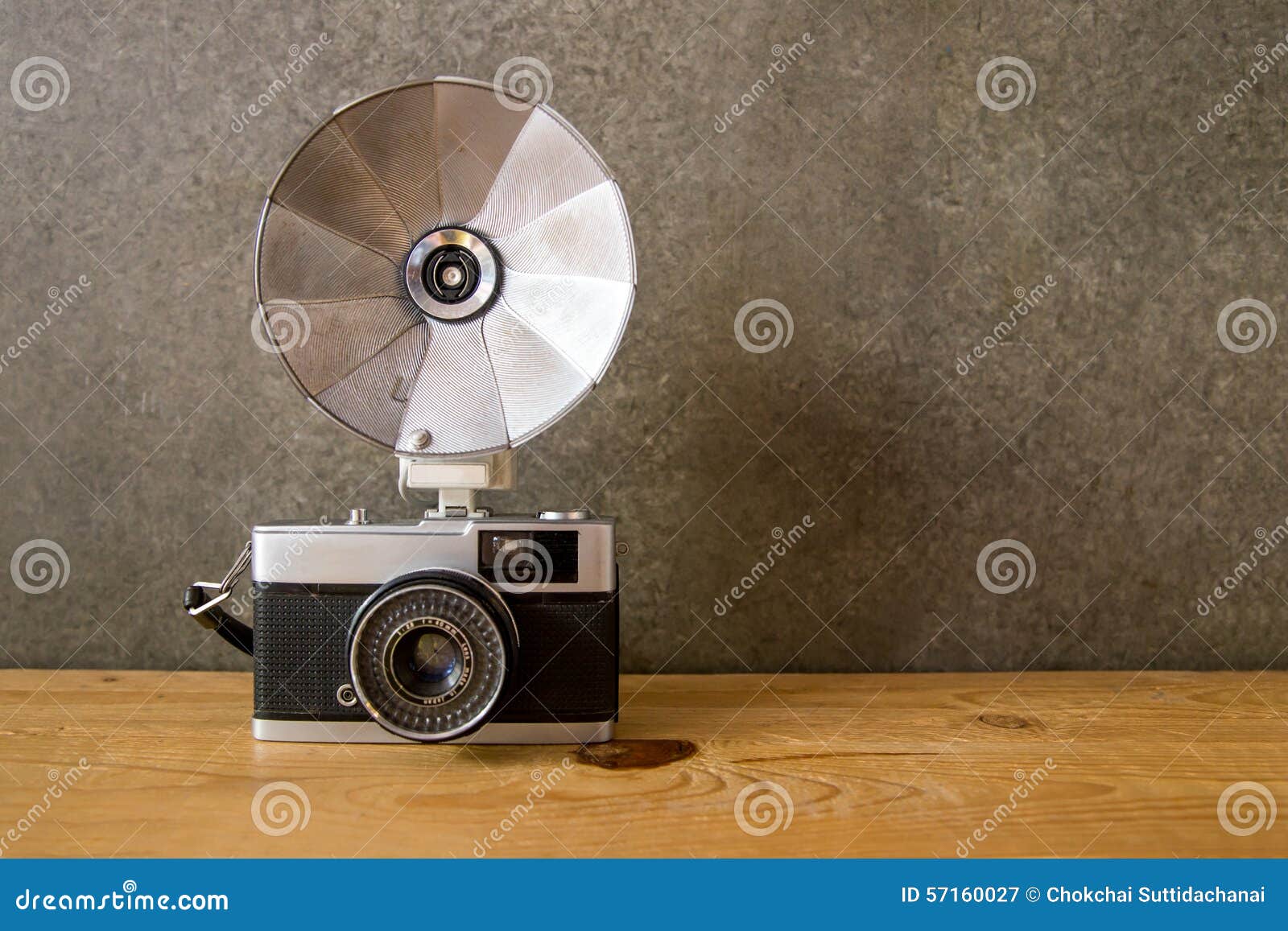 Old Compact Camera with Flash Stock Image - Image of photograph, style ...