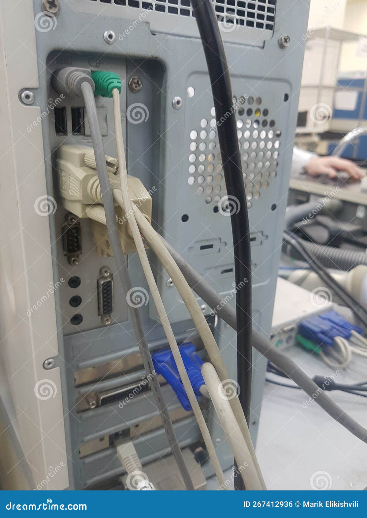 Serial Cables Royalty-Free Stock Photography | CartoonDealer.com #4161851