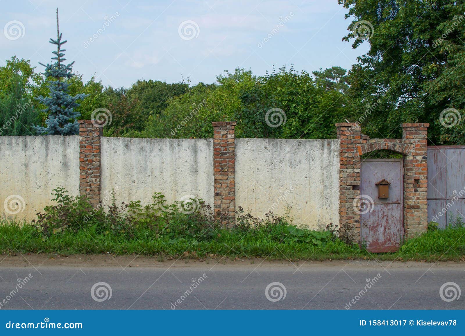 Red Brick Pillars Royalty-Free Stock Image | CartoonDealer.com #83793208