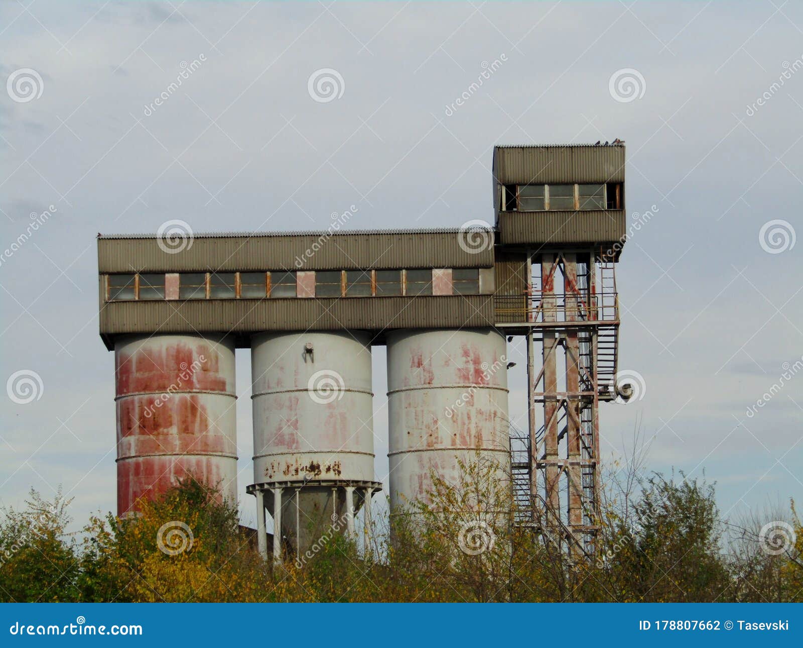 Old Abandoned Silo Stock Photography | CartoonDealer.com #130904336