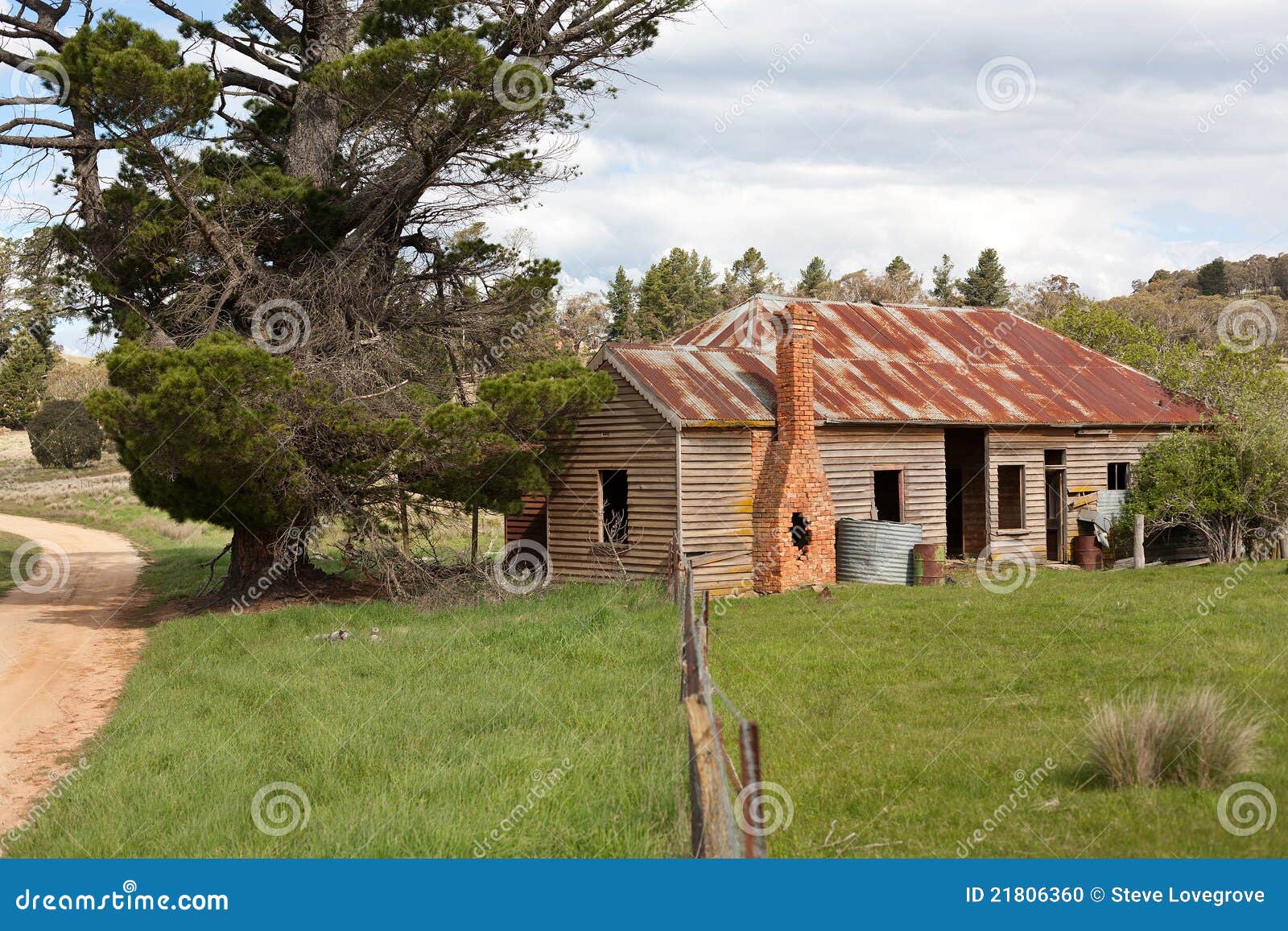 Old Country Hotel stock photo. Image of country, building - 21806360