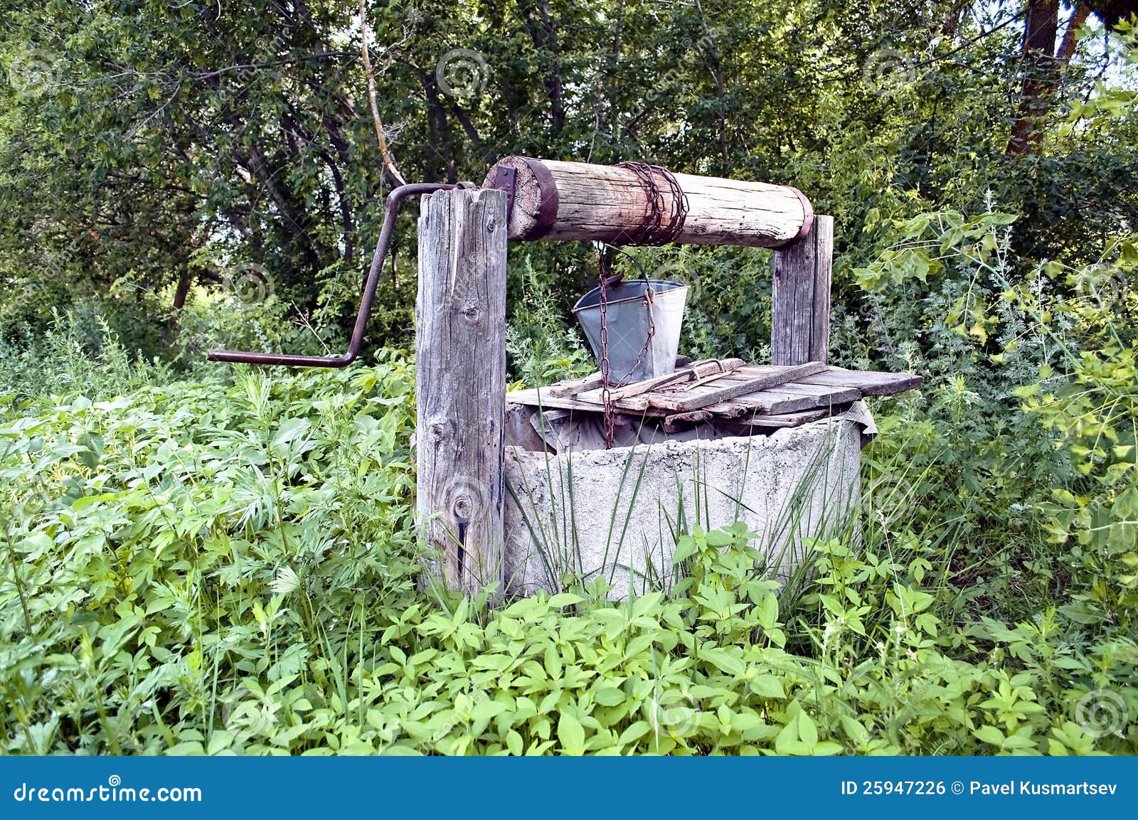 Old countryside water well stock photo. Image of rope - 25947226