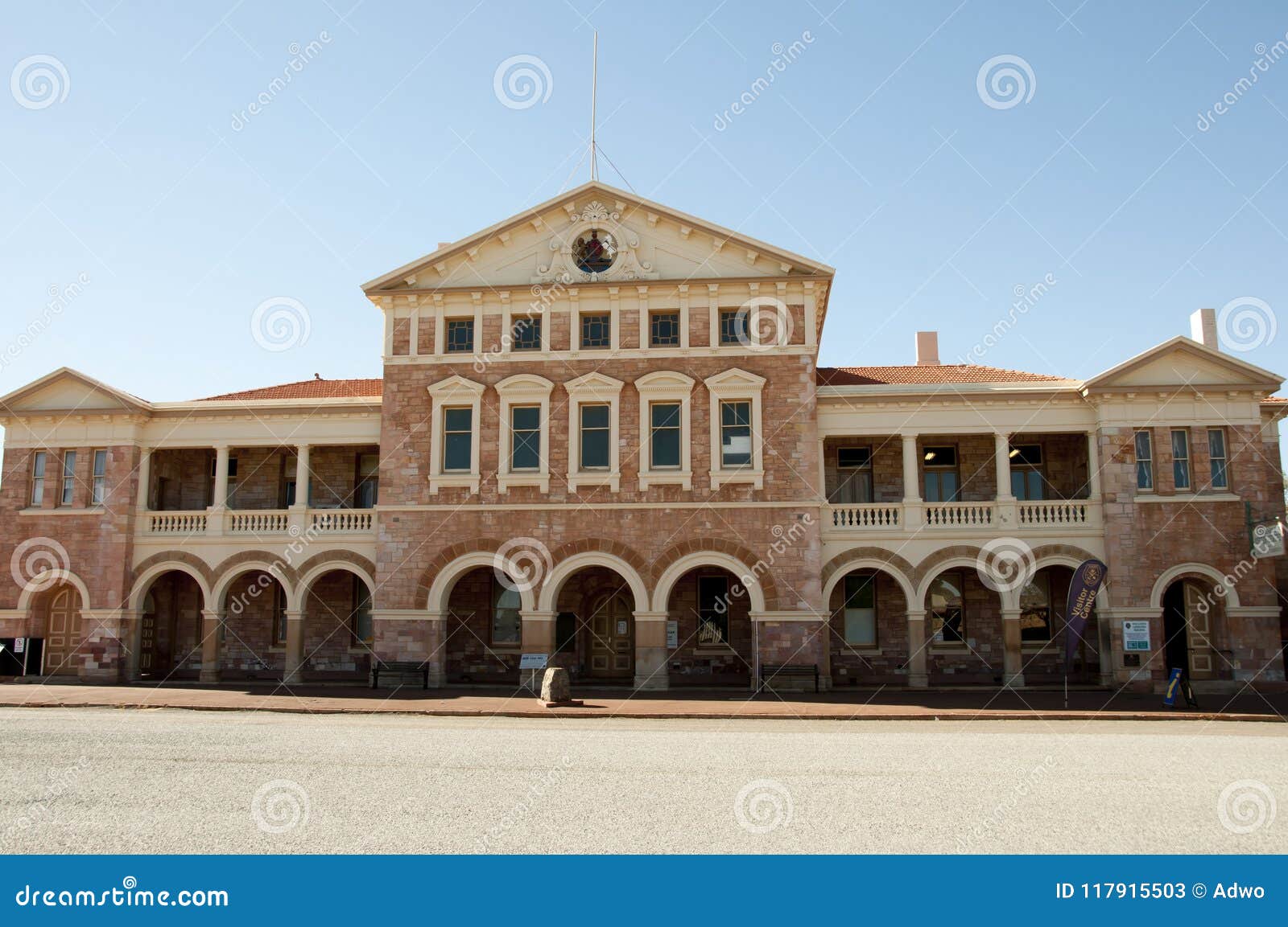 Old Courthouse Building editorial stock photo. Image of outdoors ...