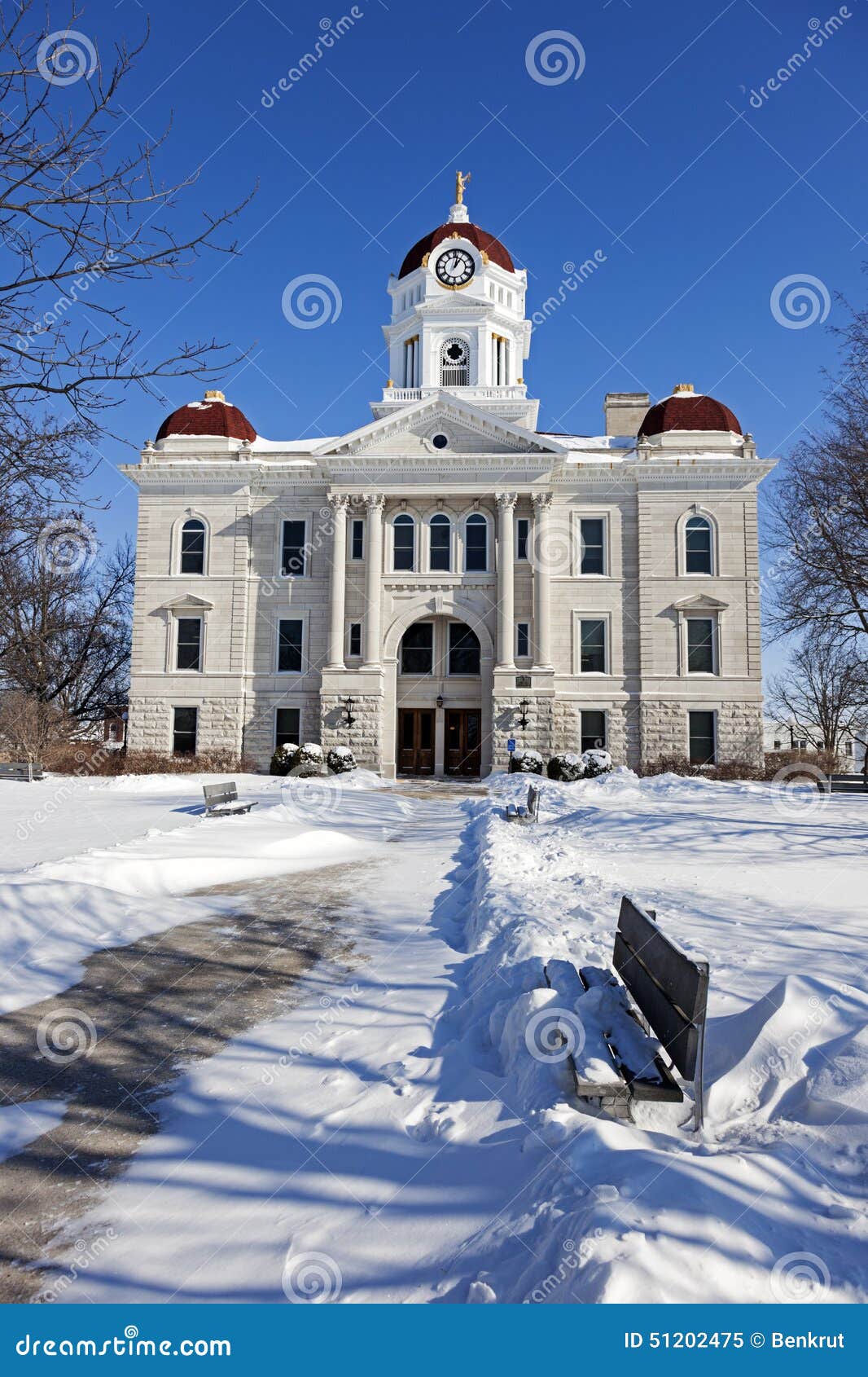 Old courthouse in Carthage stock image. Image of illinois - 51202475