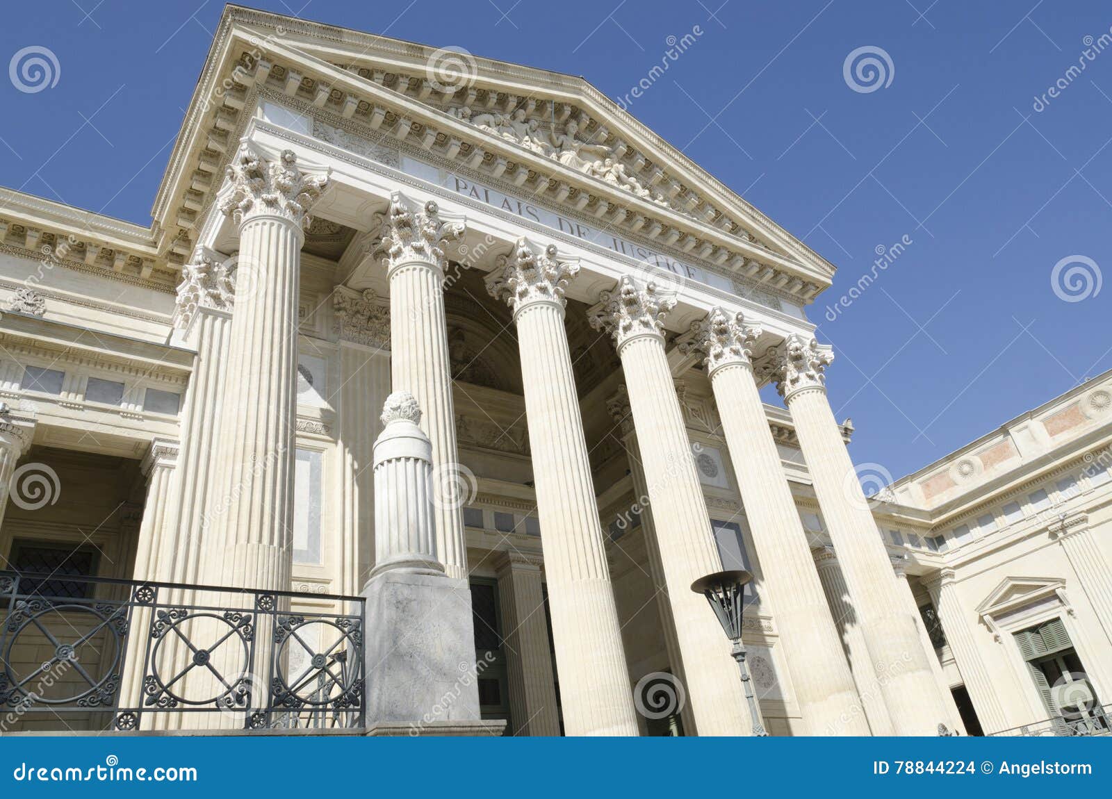 Old Courthouse with Pillars Stock Photo - Image of courthouse, style ...