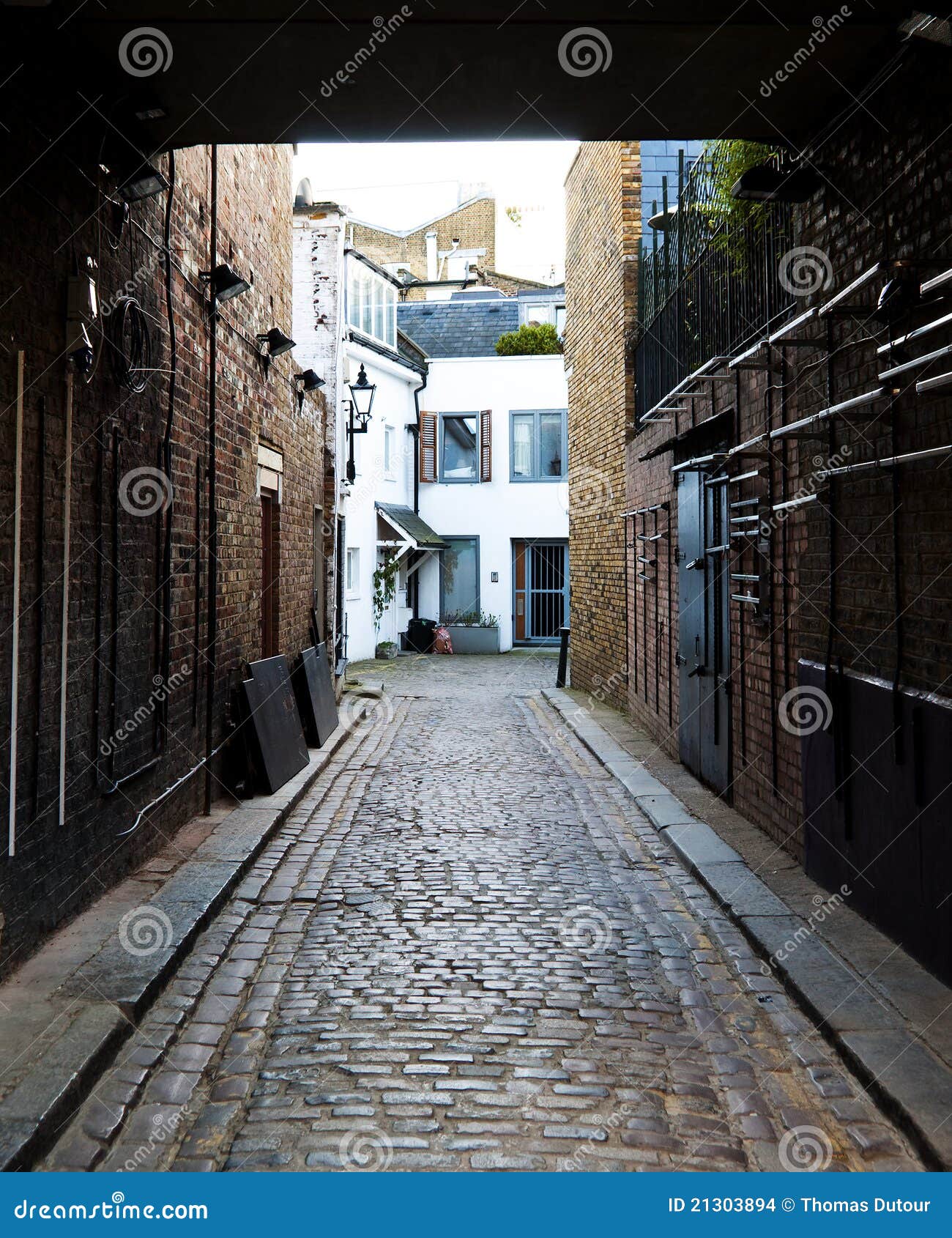 Old courtyard stock photo. Image of house, brick, street - 21303894