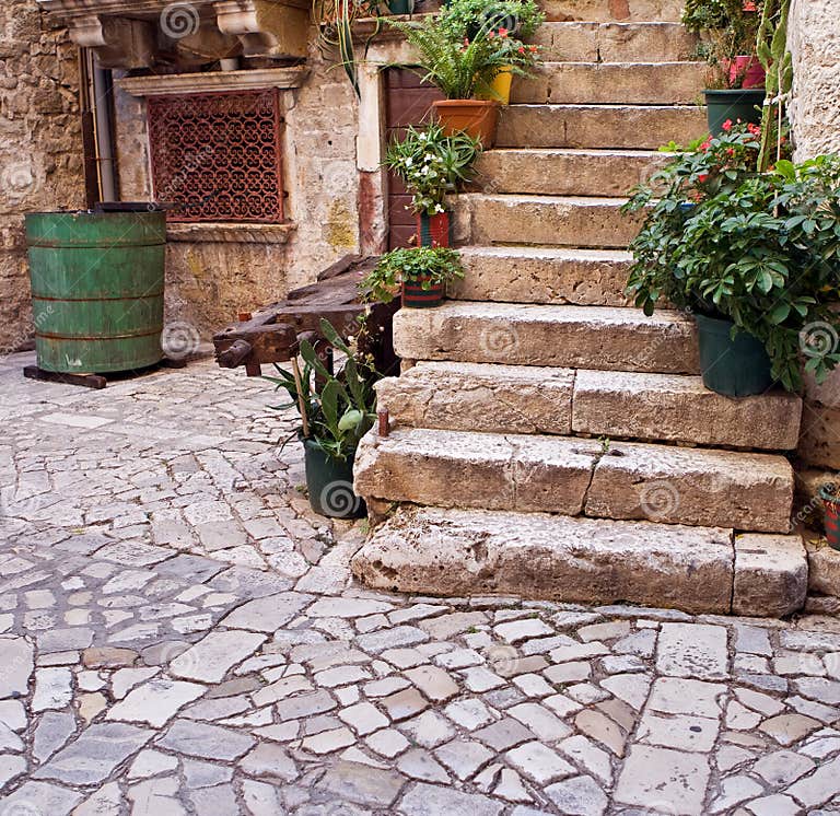 Old courtyard stock photo. Image of california, entrance - 8850610