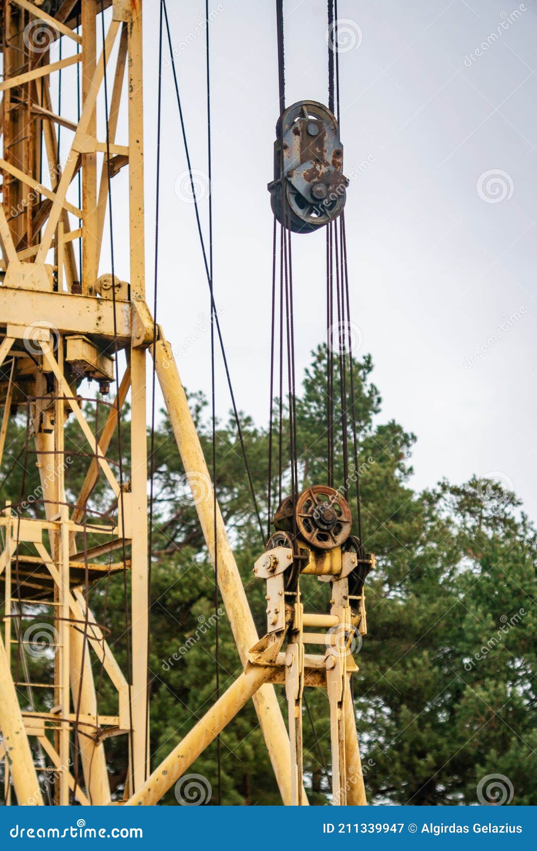 Crane Pulleys Stock Photography | CartoonDealer.com #12436406