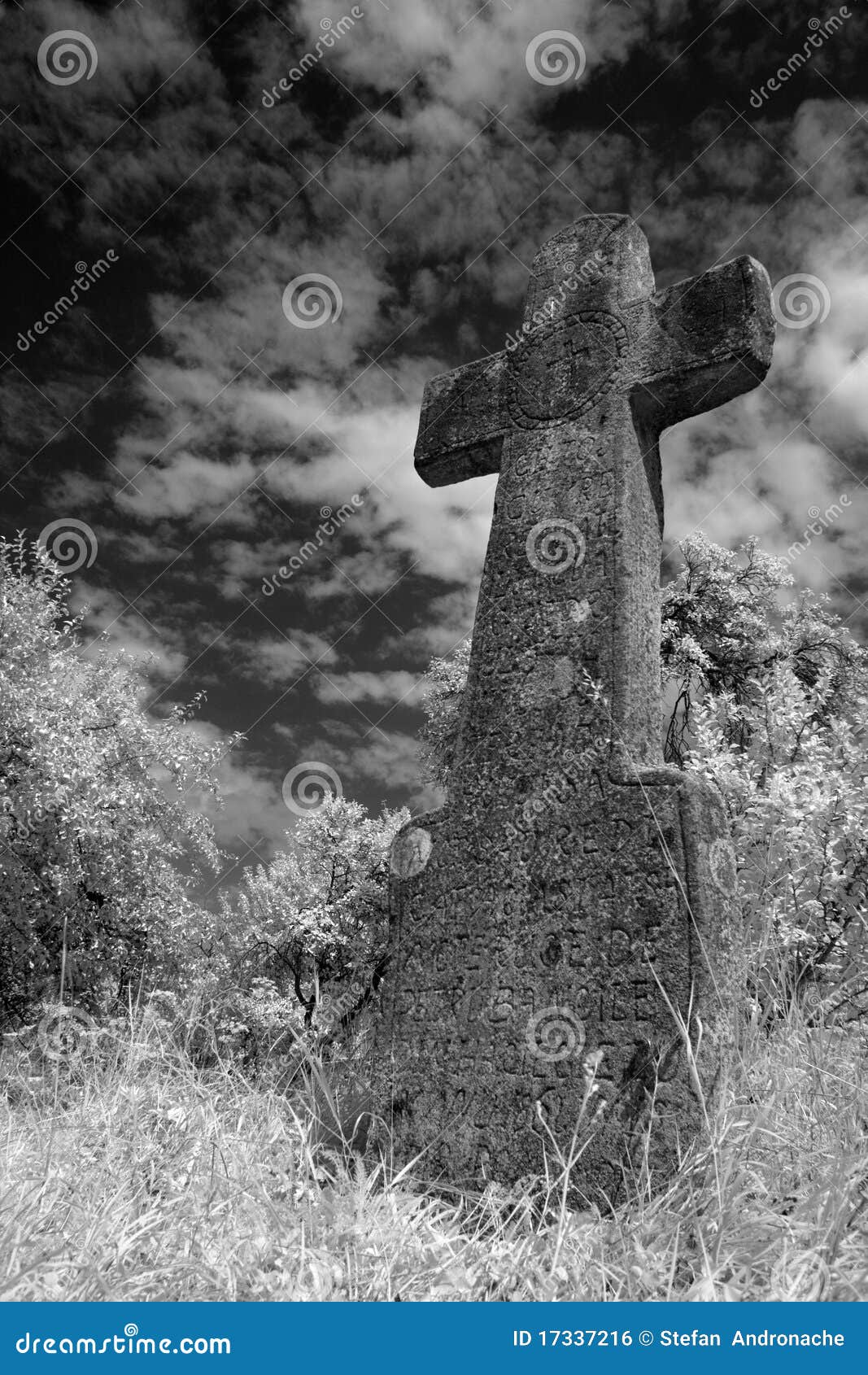 Old cross stock photo. Image of cemetery, christian, dramatic - 17337216