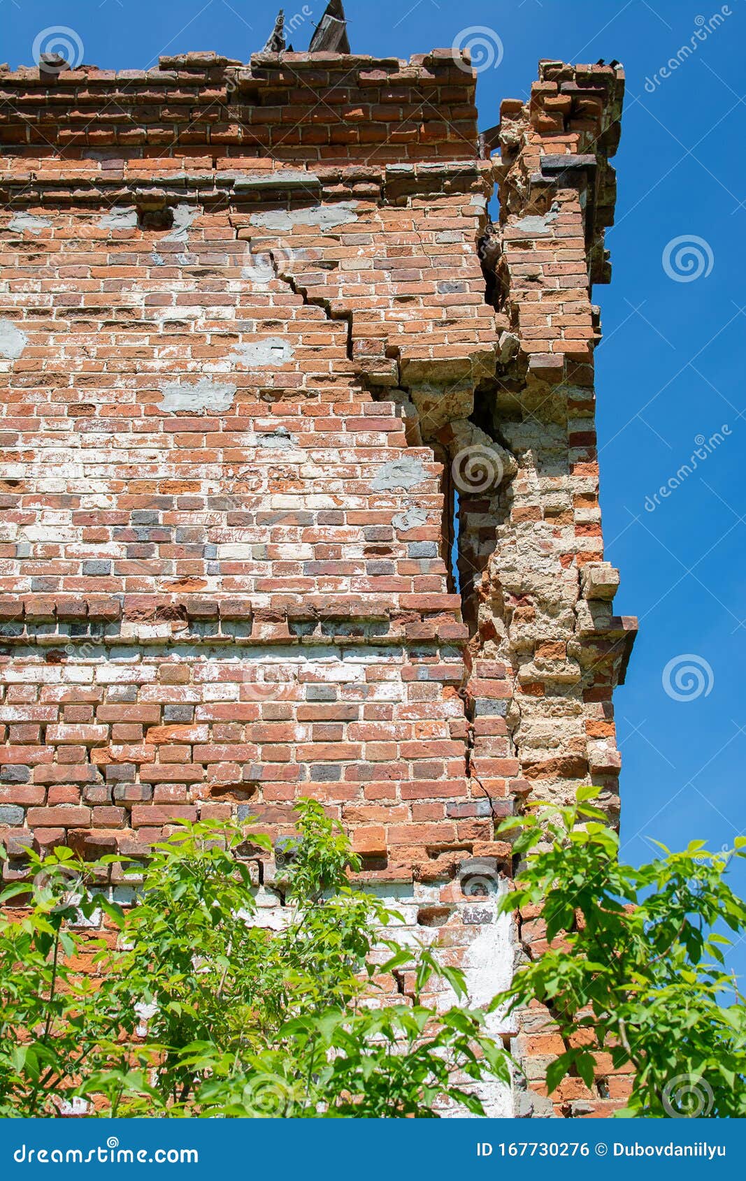 Old Crumbling Brick Building Stock Photo - Image of destruction, empty ...