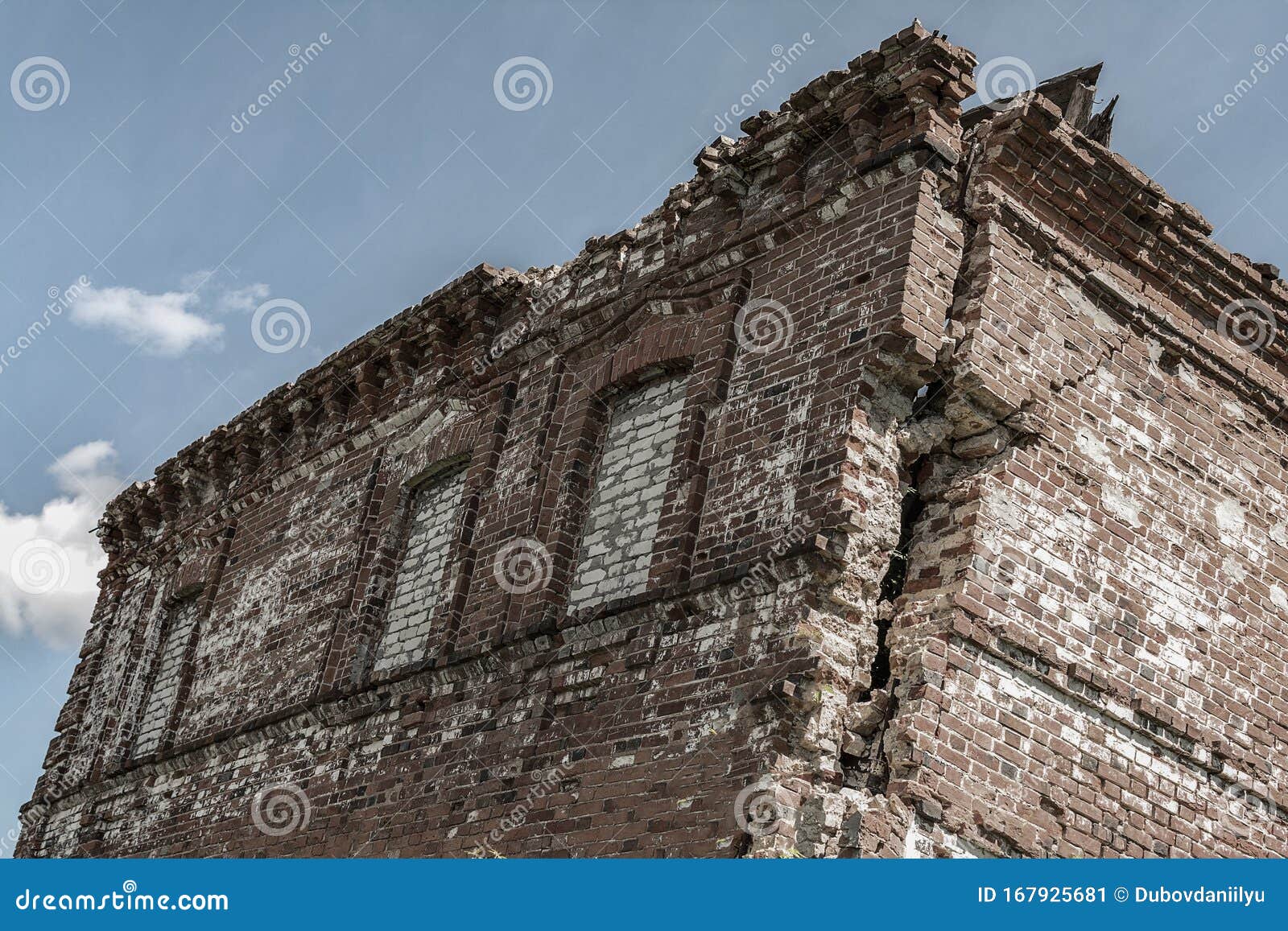 Old Crumbling Brick Building Stock Image - Image of decay, distressed ...