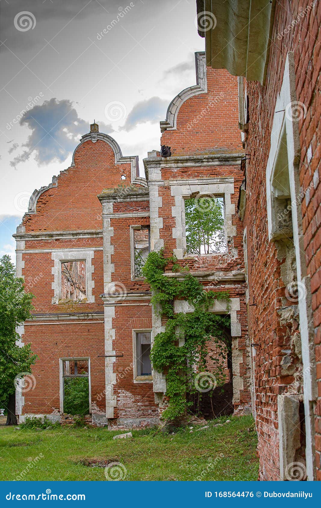 Old Crumbling Brick Building Stock Photo - Image of broken, abandoned ...