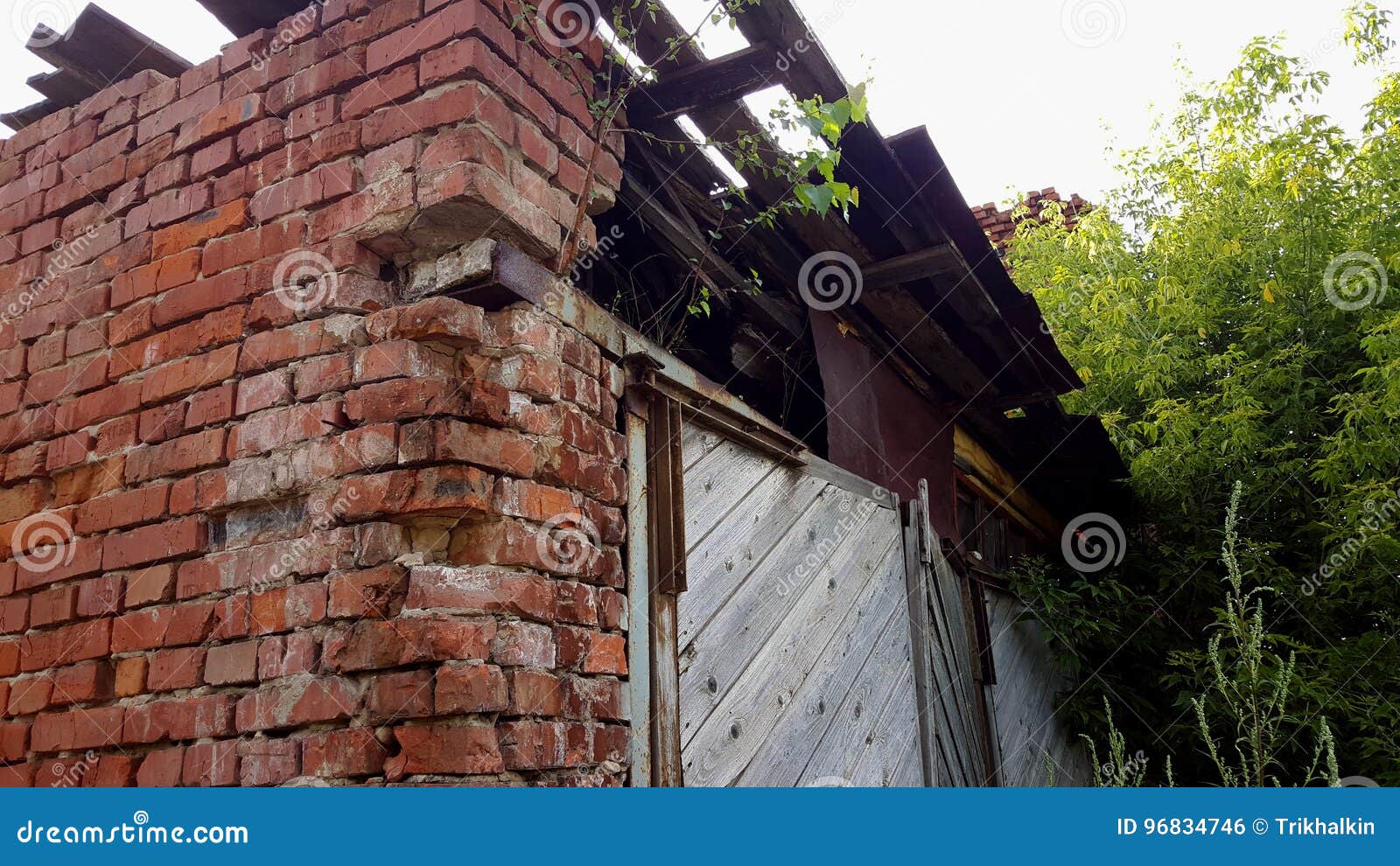 Old Crumbling Brick House, Abandoned Building Background. Stock Photo ...