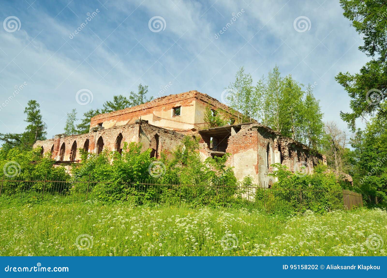 The Old Crumbling Building. Stock Photo - Image of abandoned, wall ...