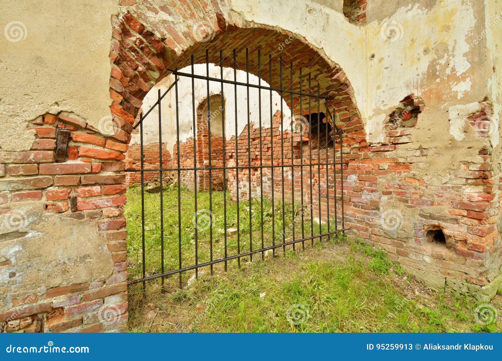 The Old Crumbling Building. Stock Image - Image of green, nature: 95259913