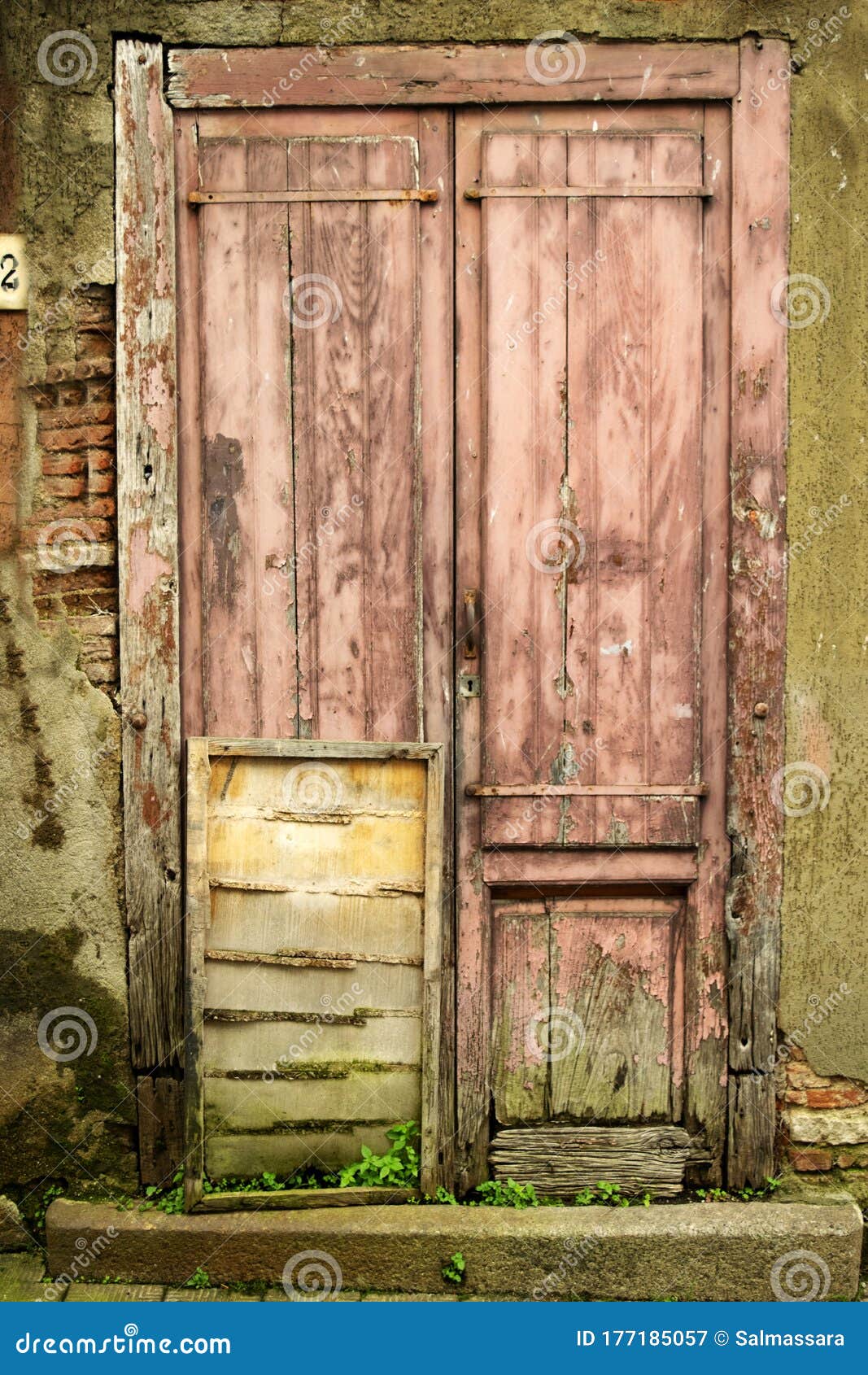 Old and crumbling door stock image. Image of wood, wooden - 177185057