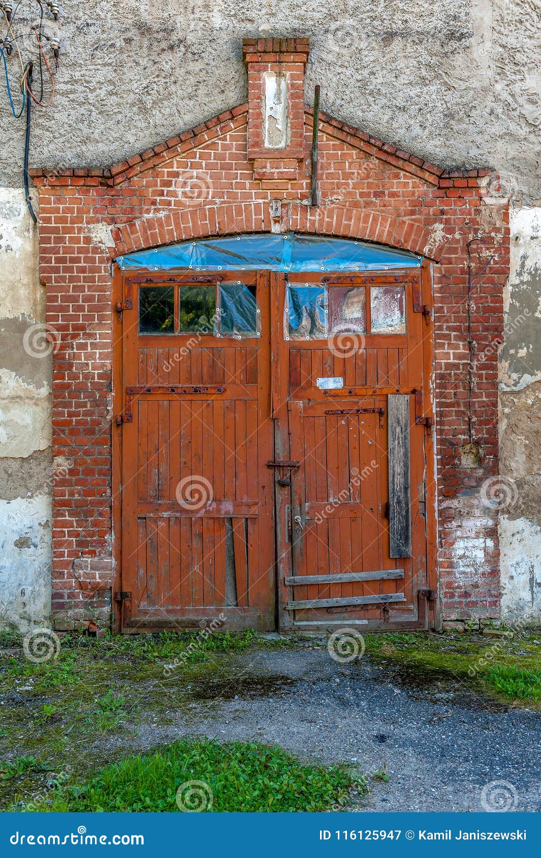Old Entrance Gate To the Barn Stock Image - Image of architecture ...