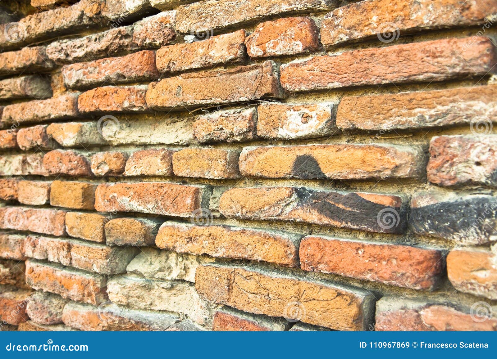 Old Damaged Brick Wall Background Stock Image - Image of backgrounds ...