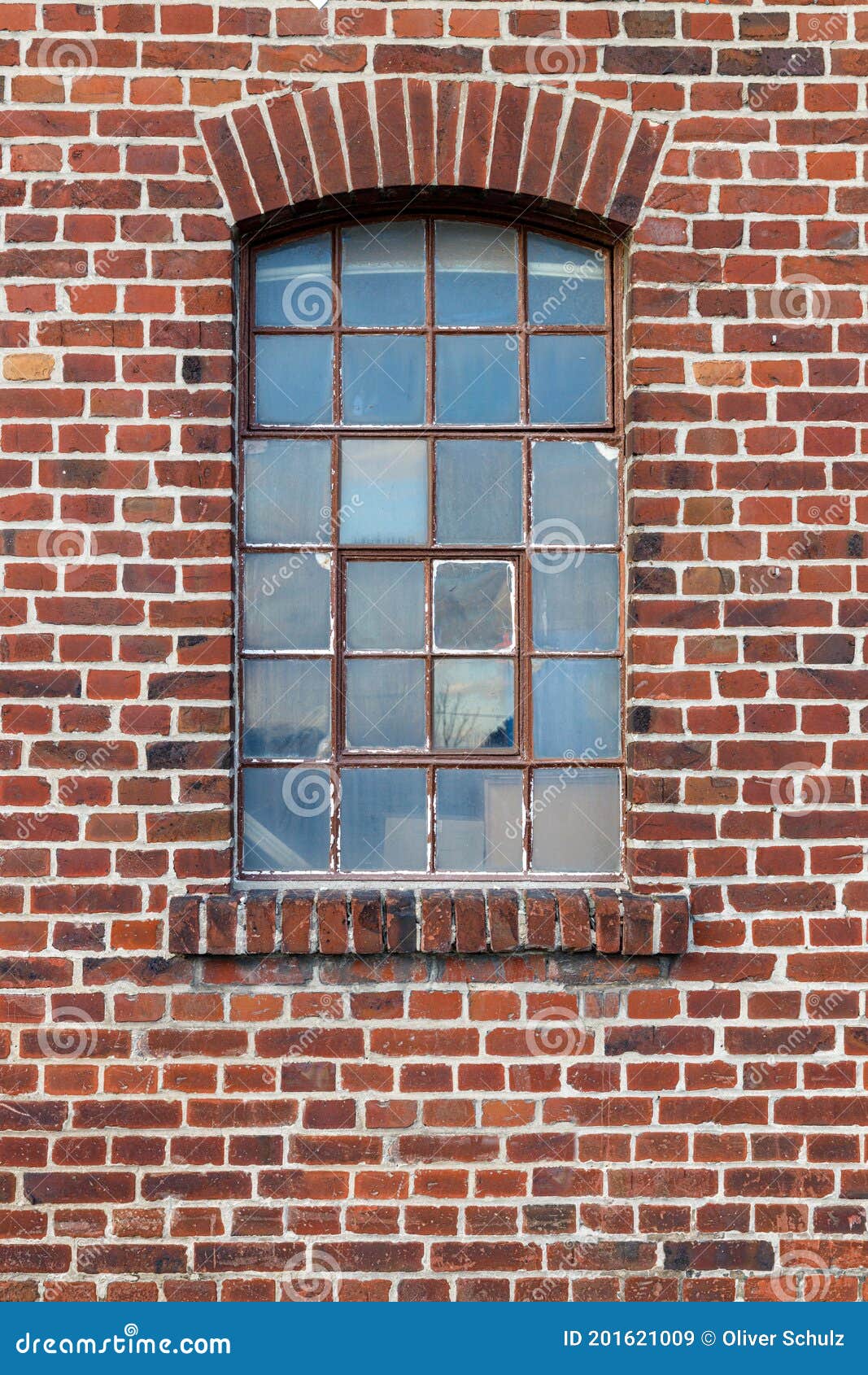 Old Damaged Window in a Rusty Frame on a Industrial Red Brick Wall, Use ...