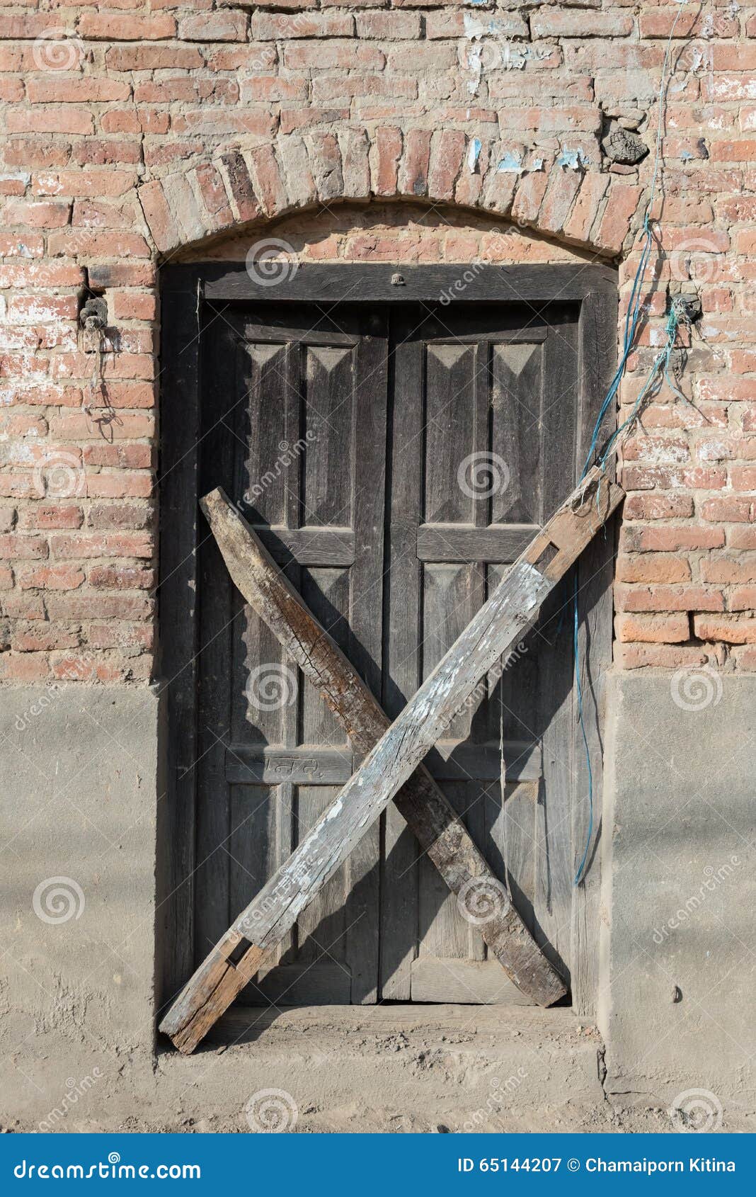 Old decayed wooden door stock image. Image of dirty, gray - 65144207