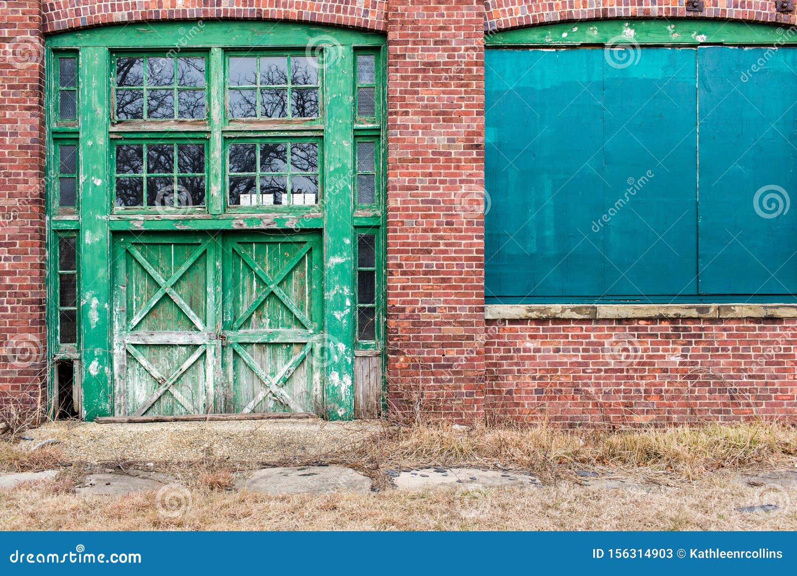 Old Decaying Brick Building Stock Image - Image of fort, chipped: 156314903