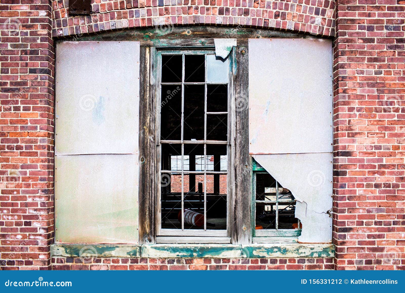 Old Decaying Brick Building Stock Photo - Image of decaying, house ...