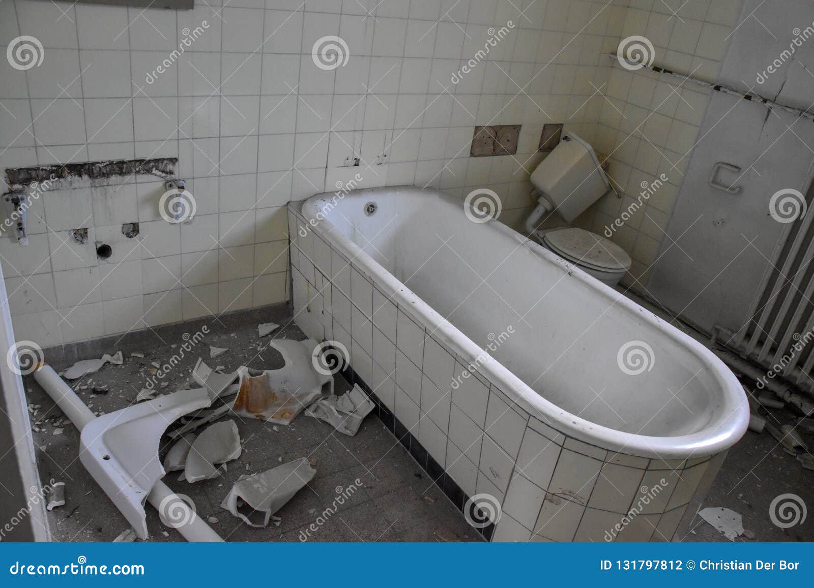 Old destroyed bathroom stock photo. Image of makro, light - 131797812