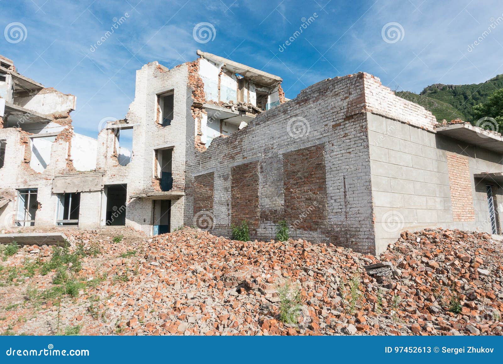 The Old Destroyed Brick Multi-storey Building Stock Image - Image of ...