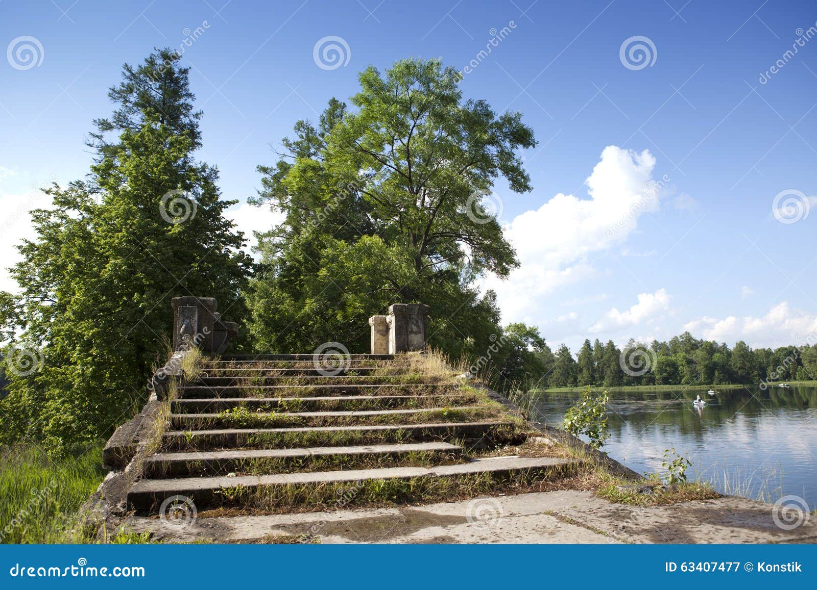 The Old Destroyed Bridge in Park Stock Image - Image of green, solitude ...