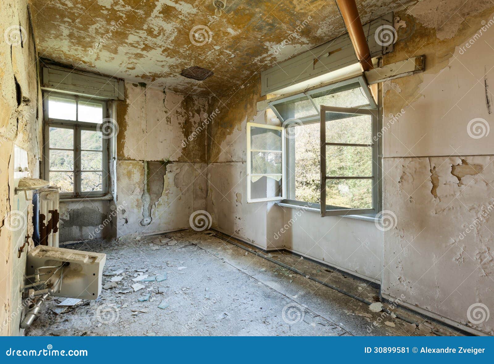 Old destroyed home stock image. Image of city, interior - 30899581