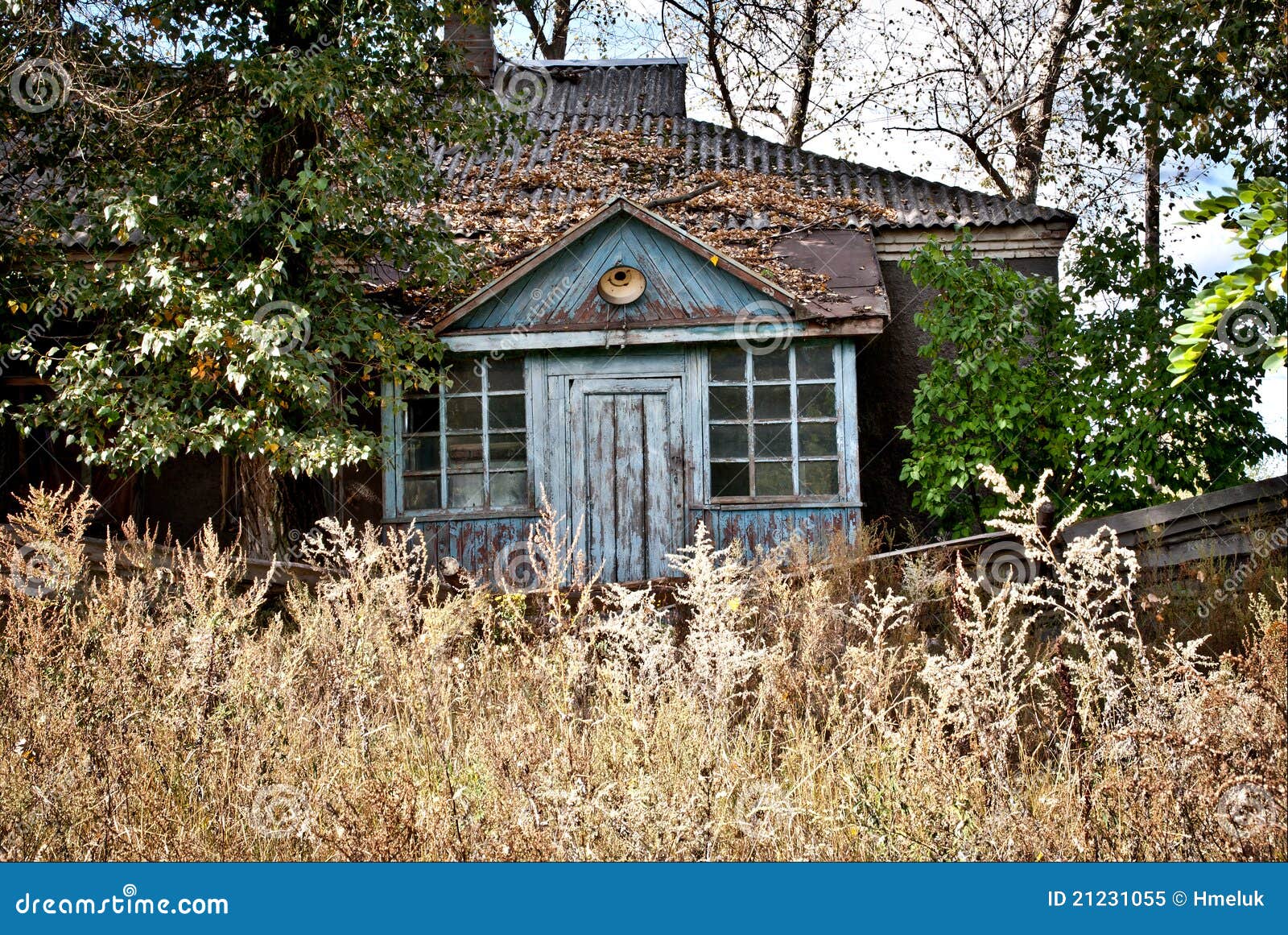 Old destroyed house stock image. Image of ruins, destroyed - 21231055