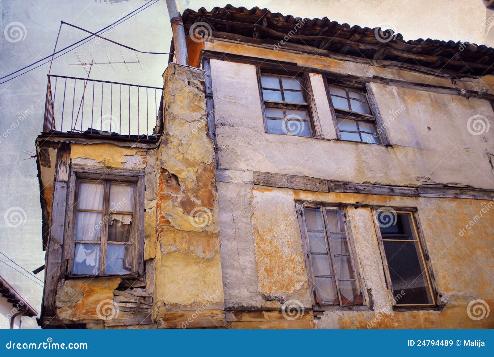 Old destroyed house stock image. Image of building, architecture - 24794489