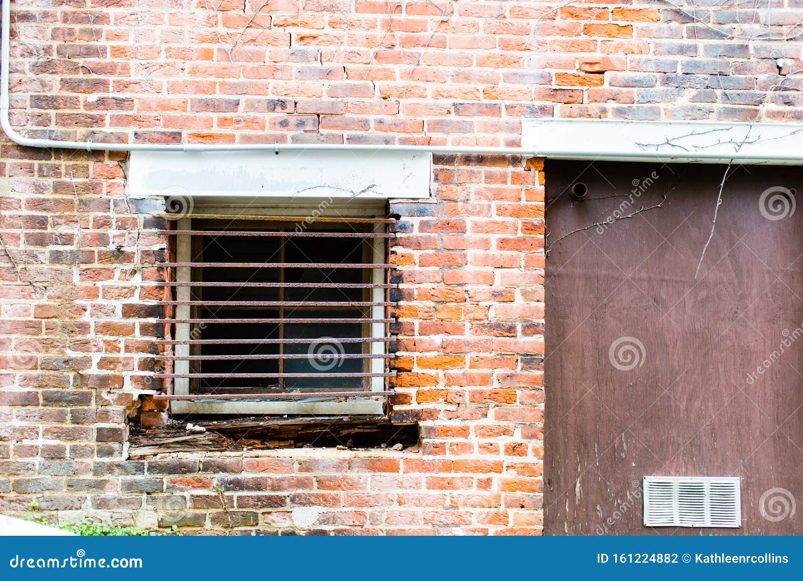 Old Dilapidated Brick Building Stock Photo - Image of rotted, city ...