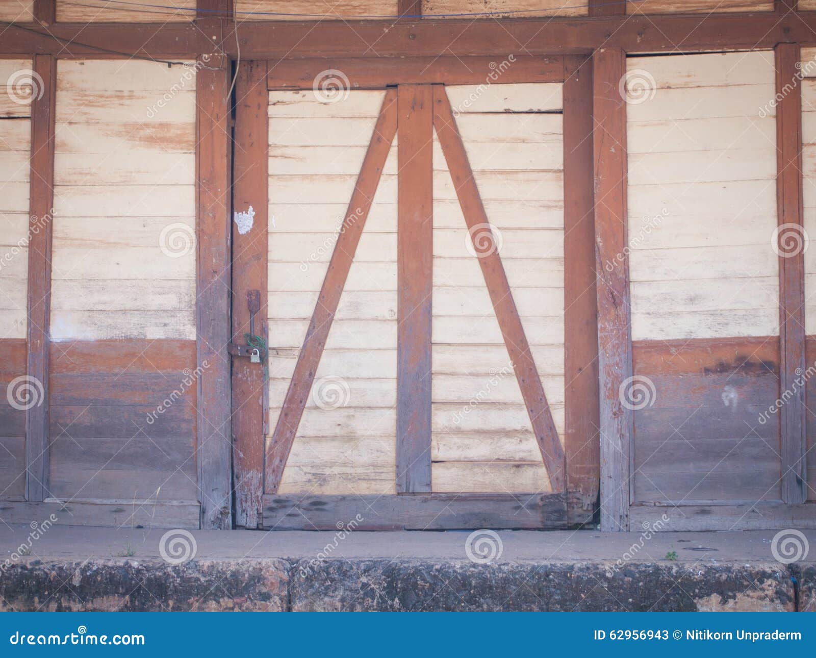 The Old and Dirty Warehouse Stock Image - Image of business, dirty ...