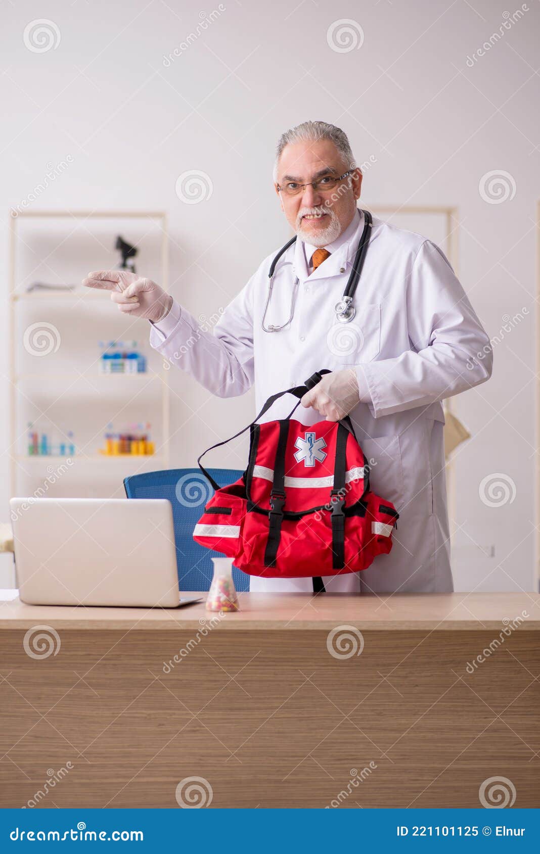 Old Male Doctor in First Aid Concept Stock Image - Image of ...
