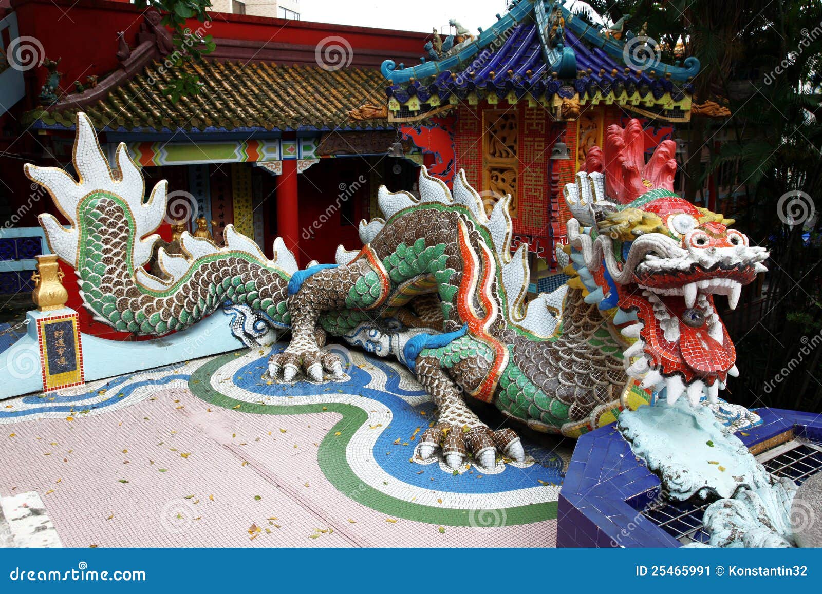 Old Dragon on Oriental Temple Stock Image - Image of china, religion ...
