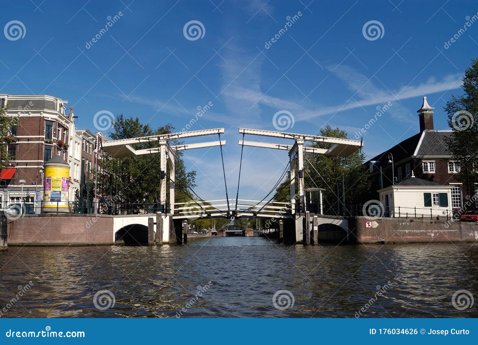 Old Drawbridge in Amsterdam Editorial Photo - Image of water, nature ...
