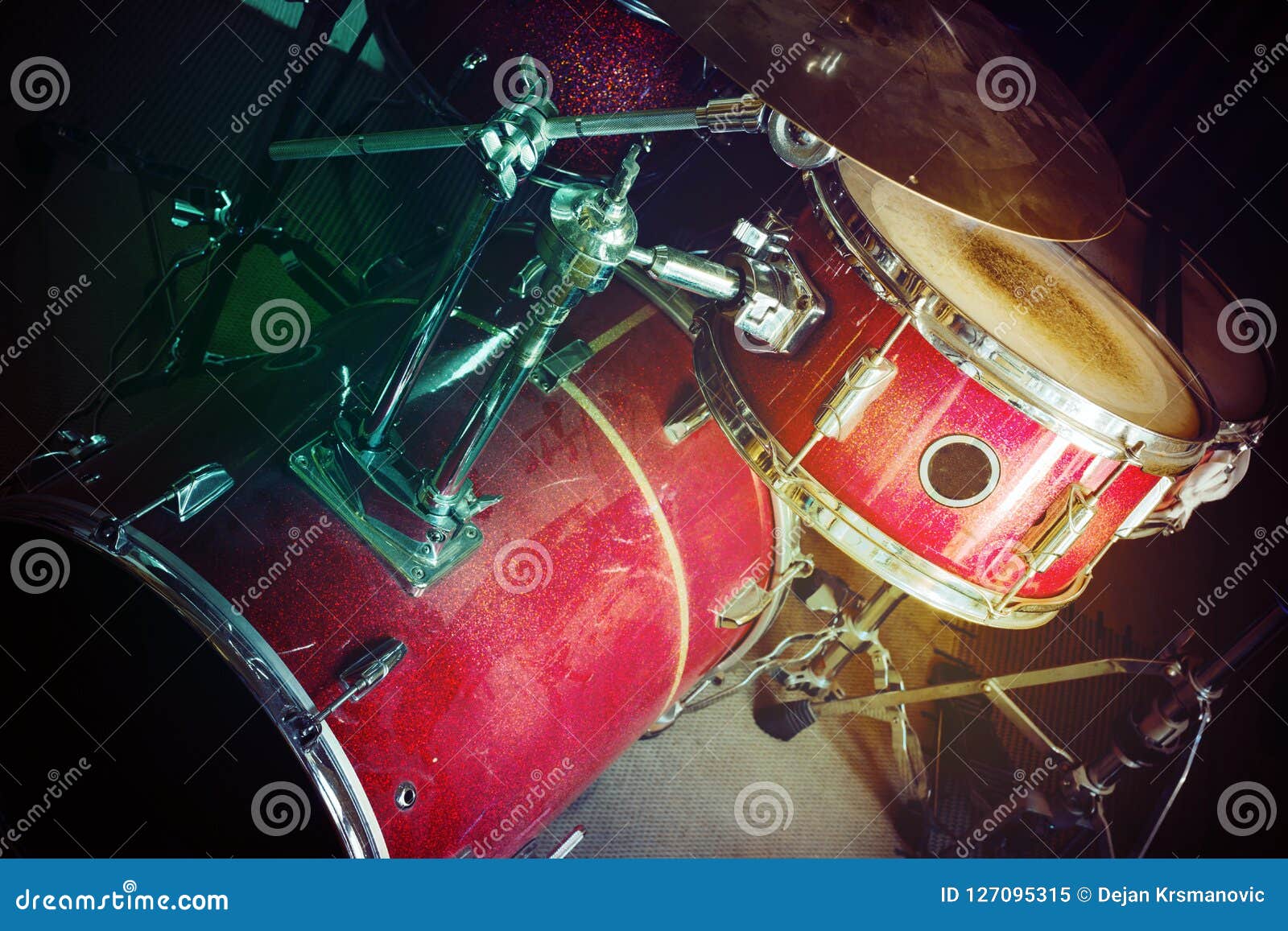 Old Drum Kit stock image. Image of angle, beat, drumming - 127095315