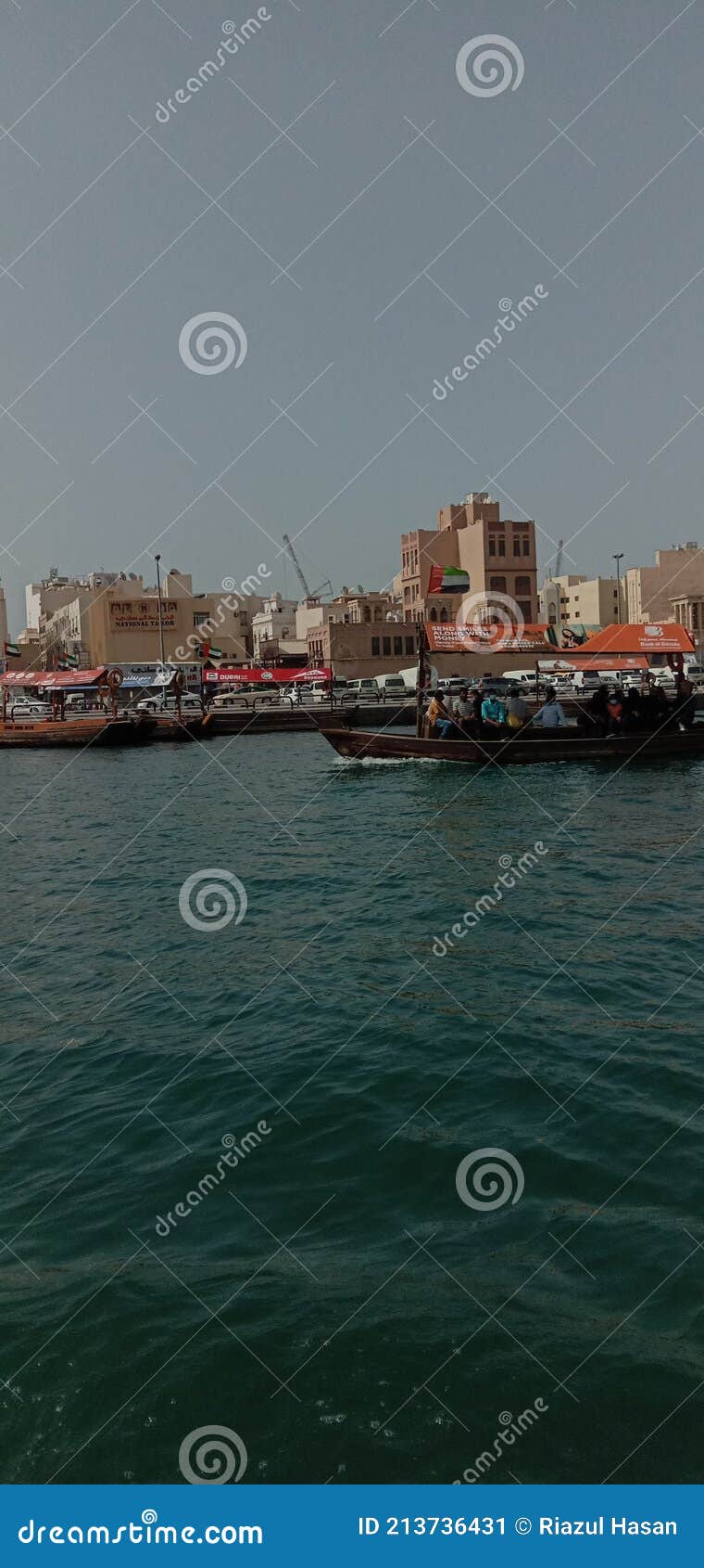 Old Dubai Abra Ferry Ride at Creek Editorial Photo - Image of cree ...