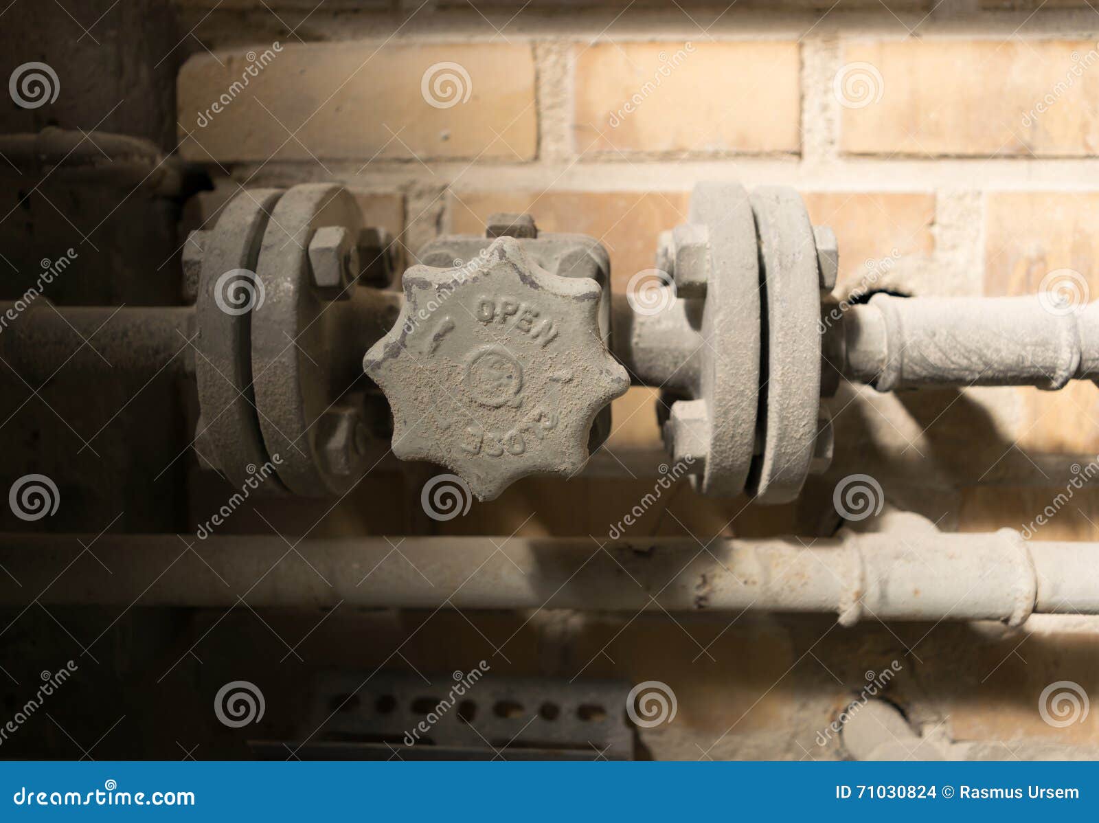 Open And Close Valve Stock Image | CartoonDealer.com #15149989