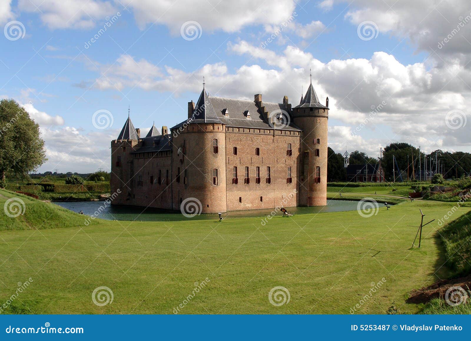 Old Dutch Castle stock image. Image of green, nice, historical - 5253487