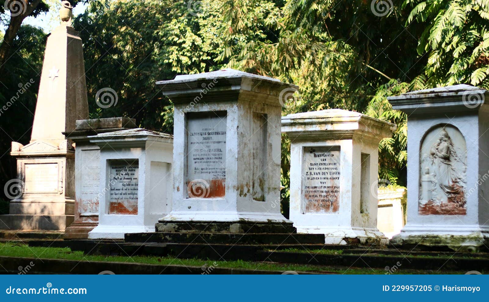 Old Dutch Cemetry editorial image. Image of makam, cemetery - 229957205